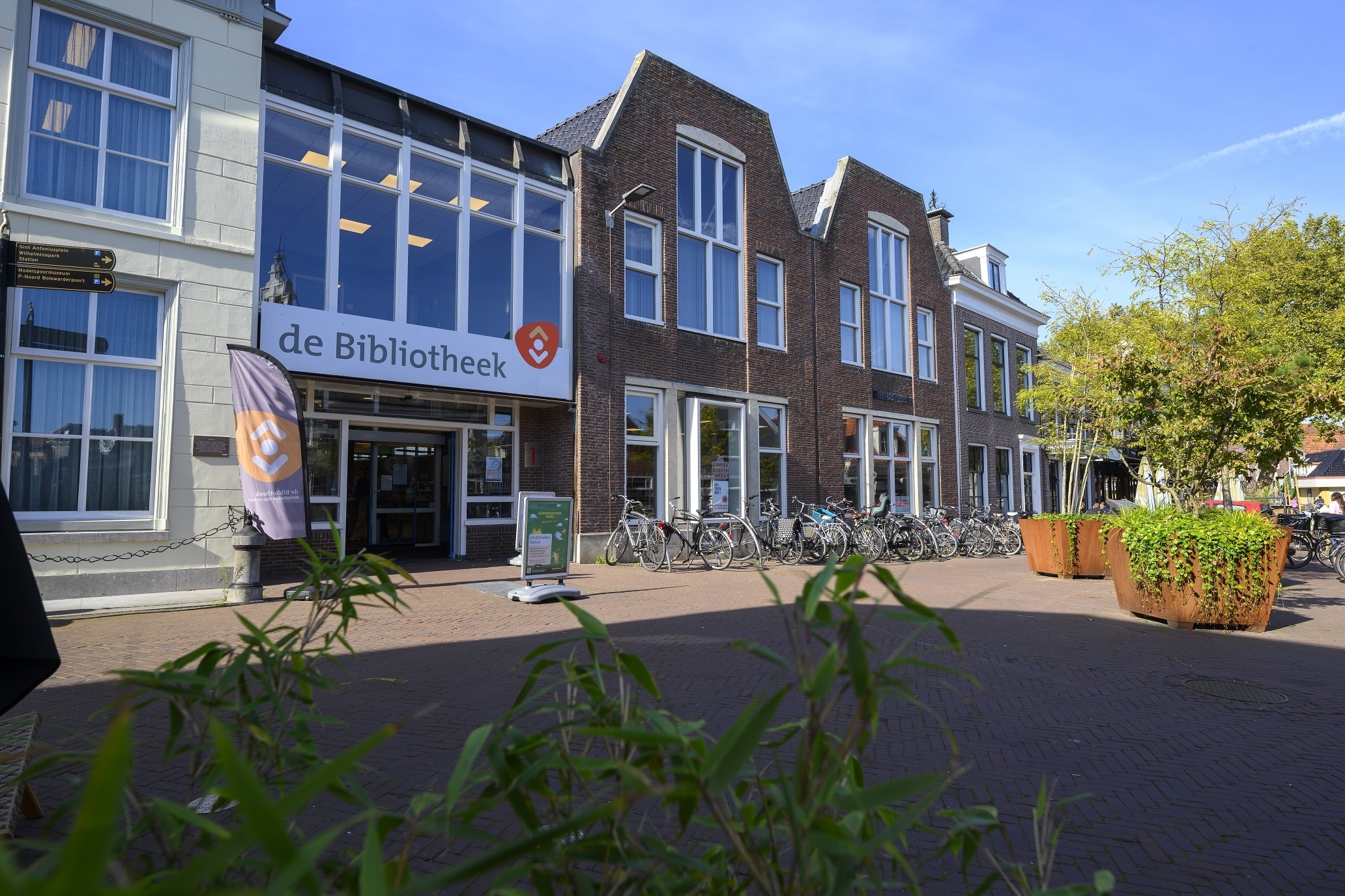 Sneek.nl - Bibliotheek Sneek, Friesland
